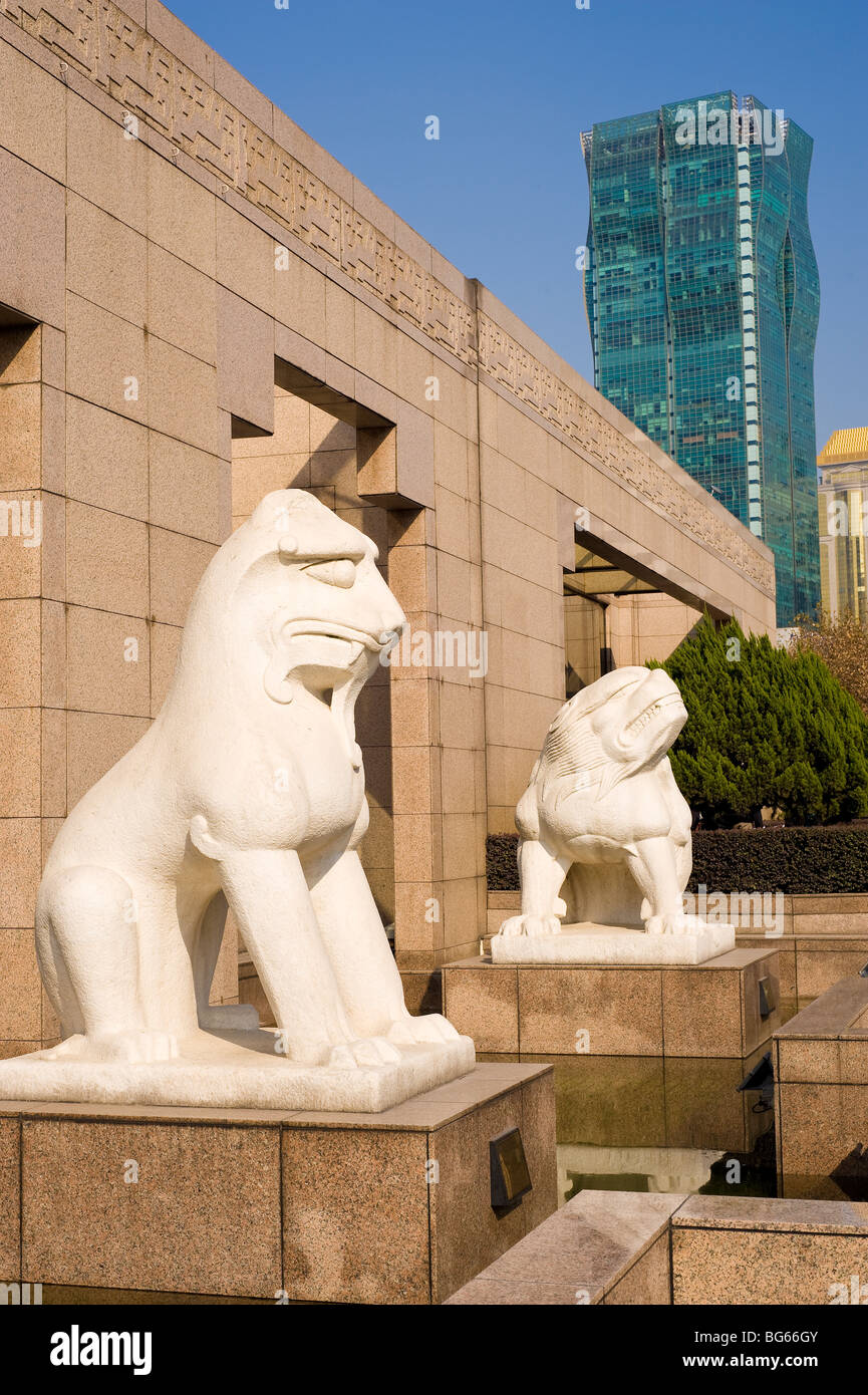 Shanghai square hi-res stock photography and images - Alamy