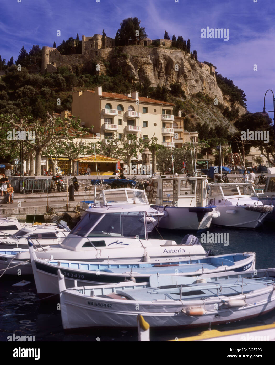 Cassis france hi-res stock photography and images - Alamy