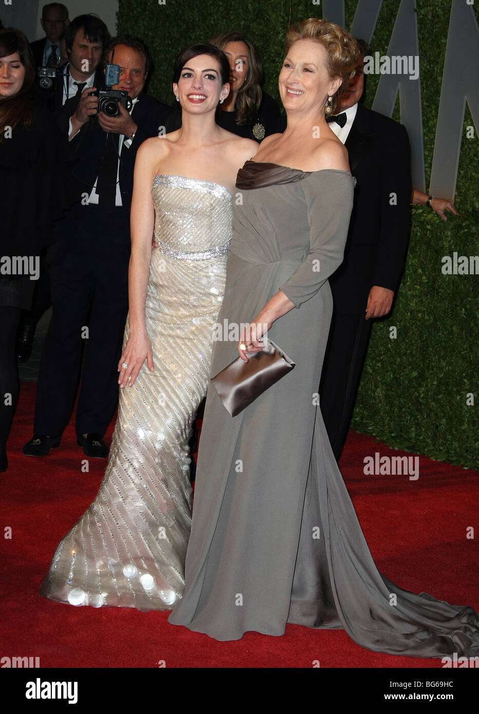 ANNE HATHAWAY MERYL STREEP 2009 VANITY FAIR OSCAR PARTY WEST HOLLYWOOD ...