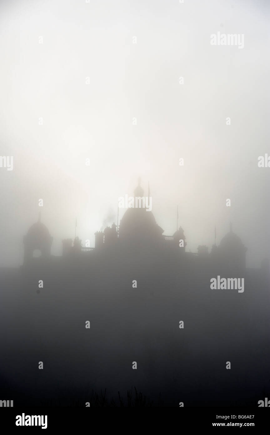 Skyline in fog Stock Photo - Alamy