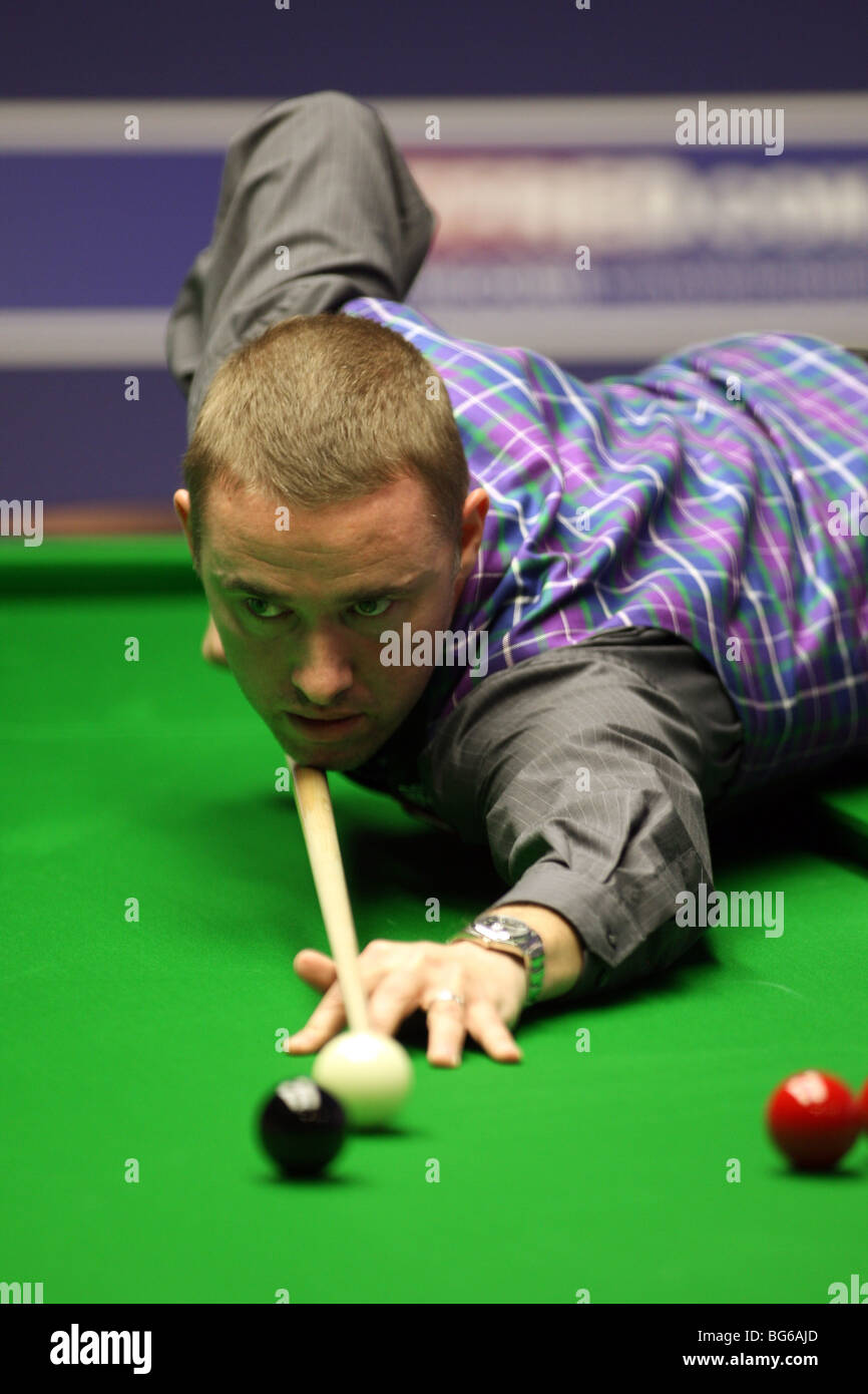 STEPHEN HENDRY MBE WORLD SNOOKER CHAMPIONSHIP THE CRUCIBLE SHEFFIELD ...