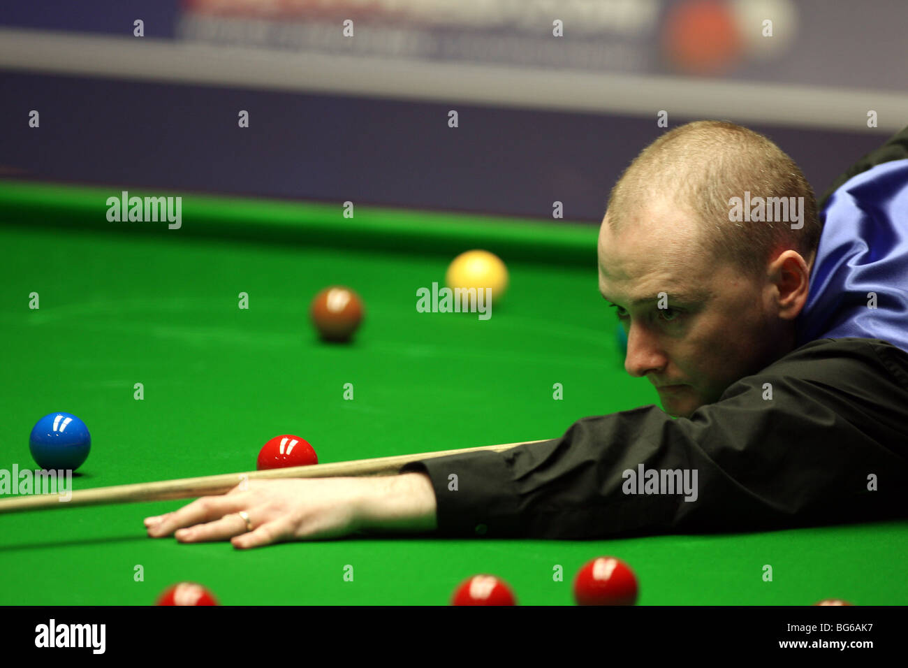 GRAEME DOTT WORLD SNOOKER CHAMPIONSHIP THE CRUCIBLE SHEFFIELD ENGLAND ...