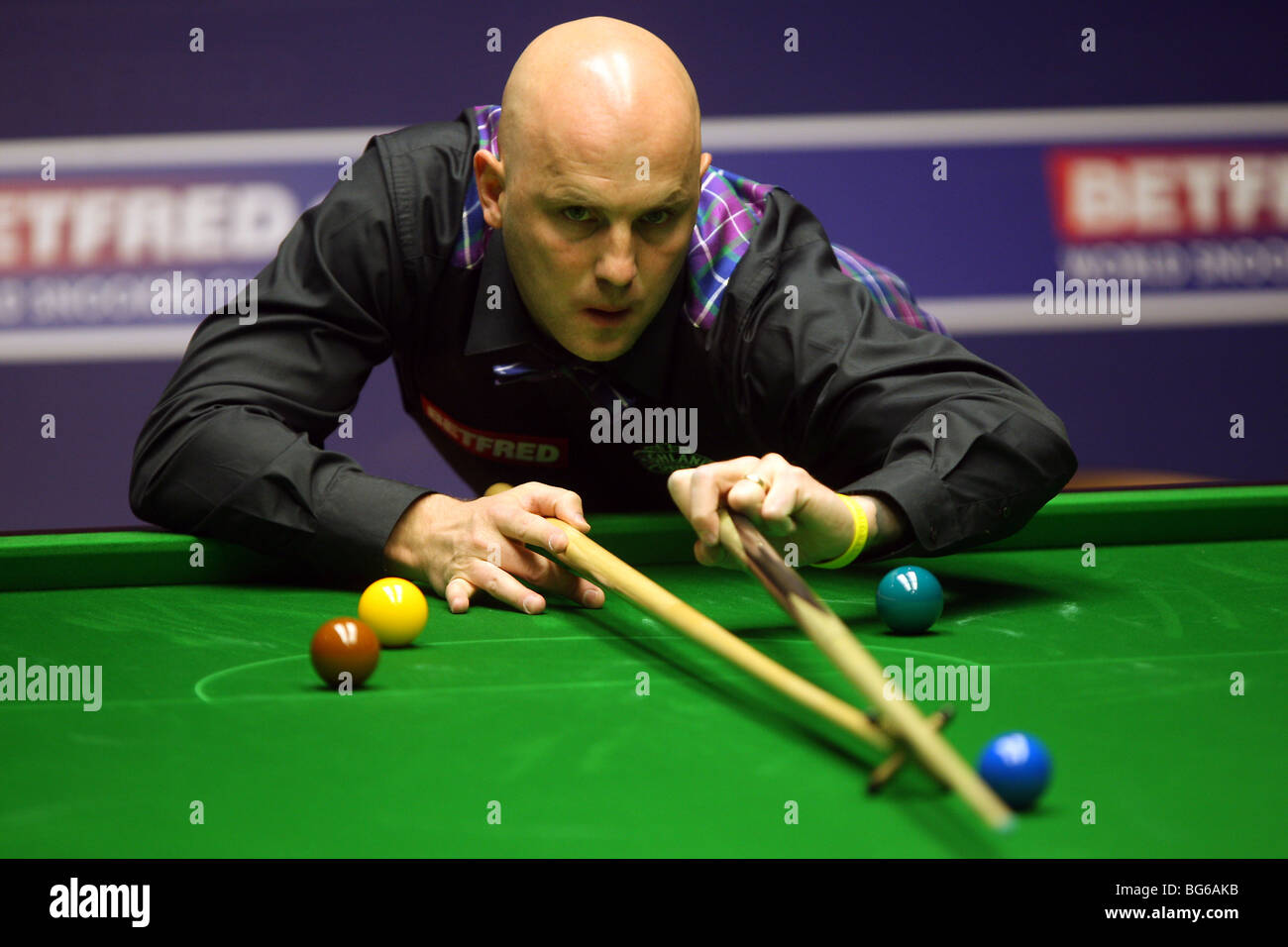 MARK KING WORLD SNOOKER CHAMPIONSHIP THE CRUCIBLE SHEFFIELD ENGLAND 19 ...