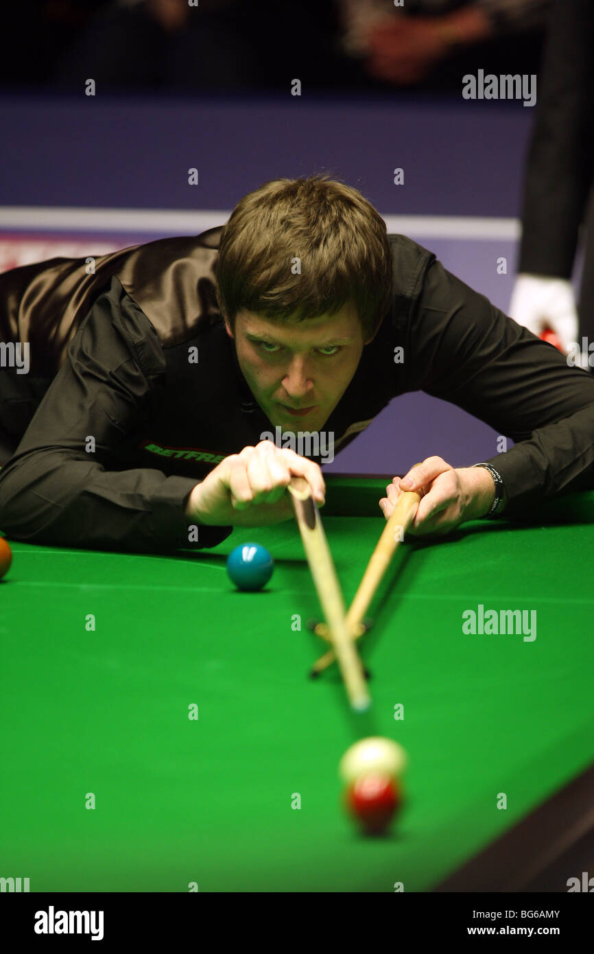 RICKY WALDEN WORLD SNOOKER CHAMPIONSHIP THE CRUCIBLE SHEFFIELD ENGLAND ...