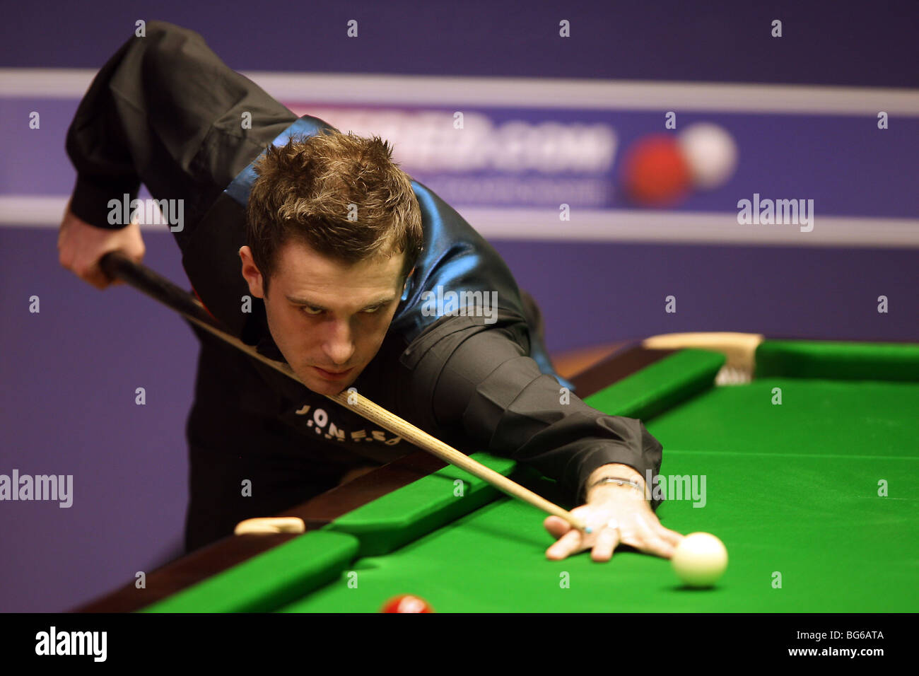 World snooker championship selby hi-res stock photography and images ...