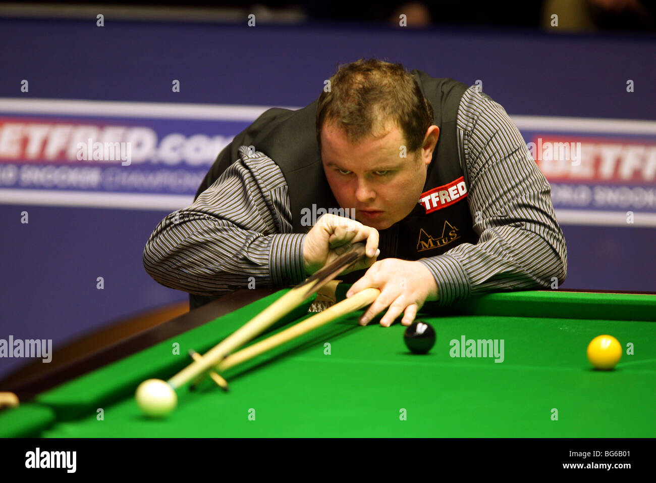 STEPHEN LEE WORLD SNOOKER CHAMPIONSHIP THE CRUCIBLE SHEFFIELD ENGLAND ...