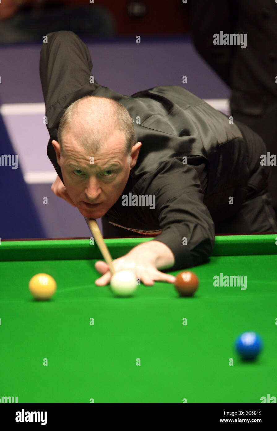 STEVE DAVIS WORLD SNOOKER CHAMPIONSHIP THE CRUCIBLE SHEFFIELD ENGLAND ...