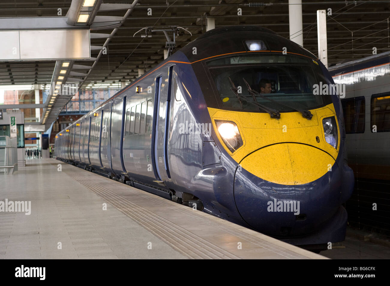 Class 395 Hitachi Olympic Javelin train at St Pancras railway station ...