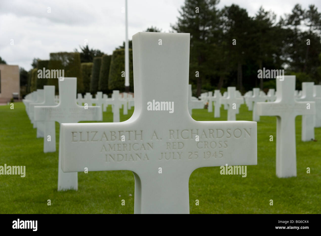 American red cross nurse Elizabeth Richardson grave at The Normandy ...