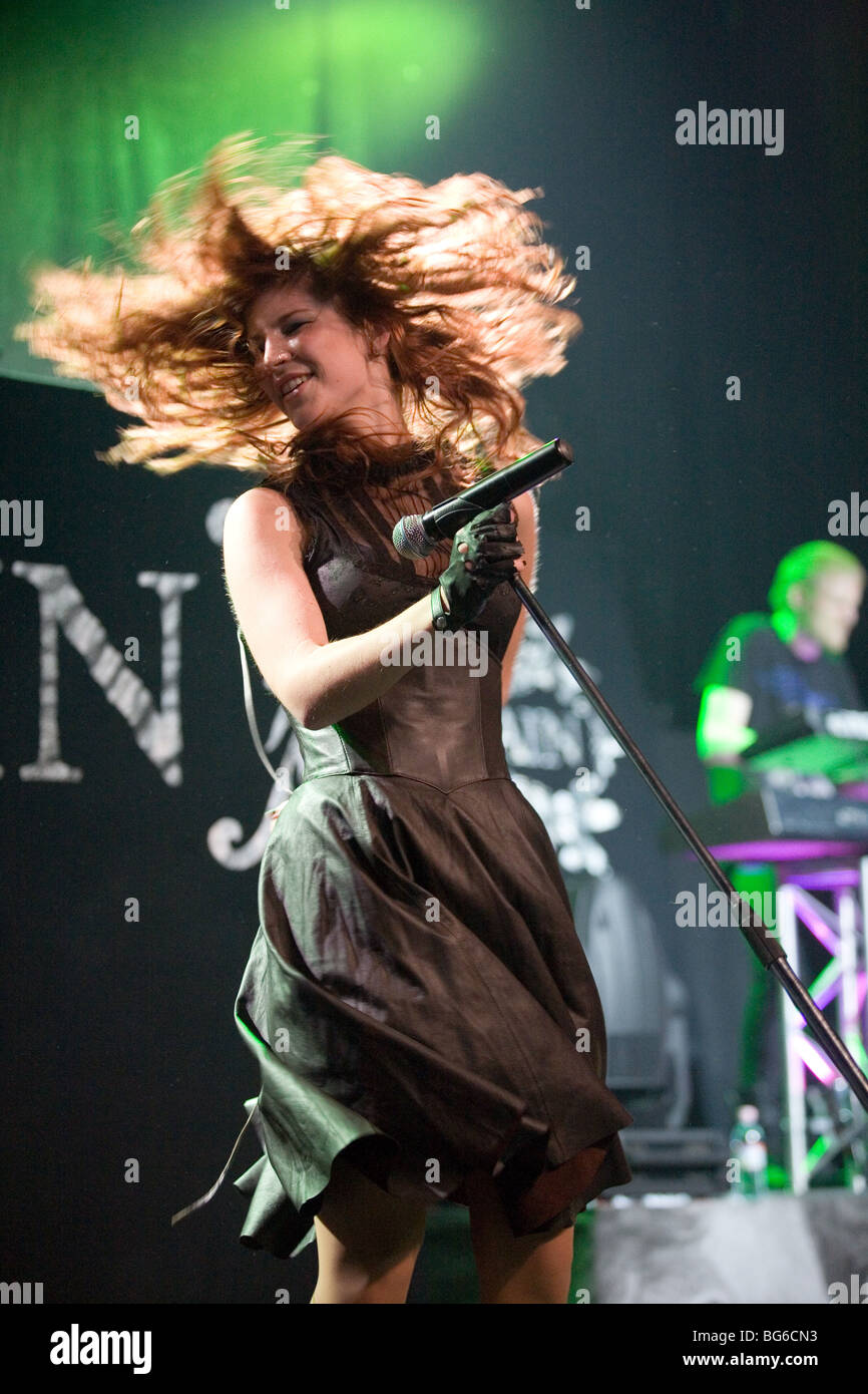 Dutch women hi-res stock photography and images - Alamy