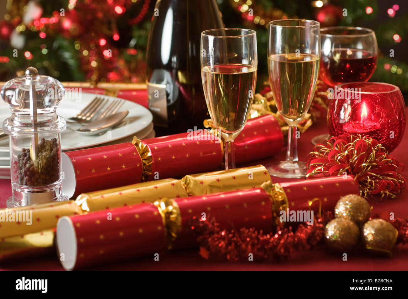 Christmas champagne wine party dinner Stock Photo - Alamy