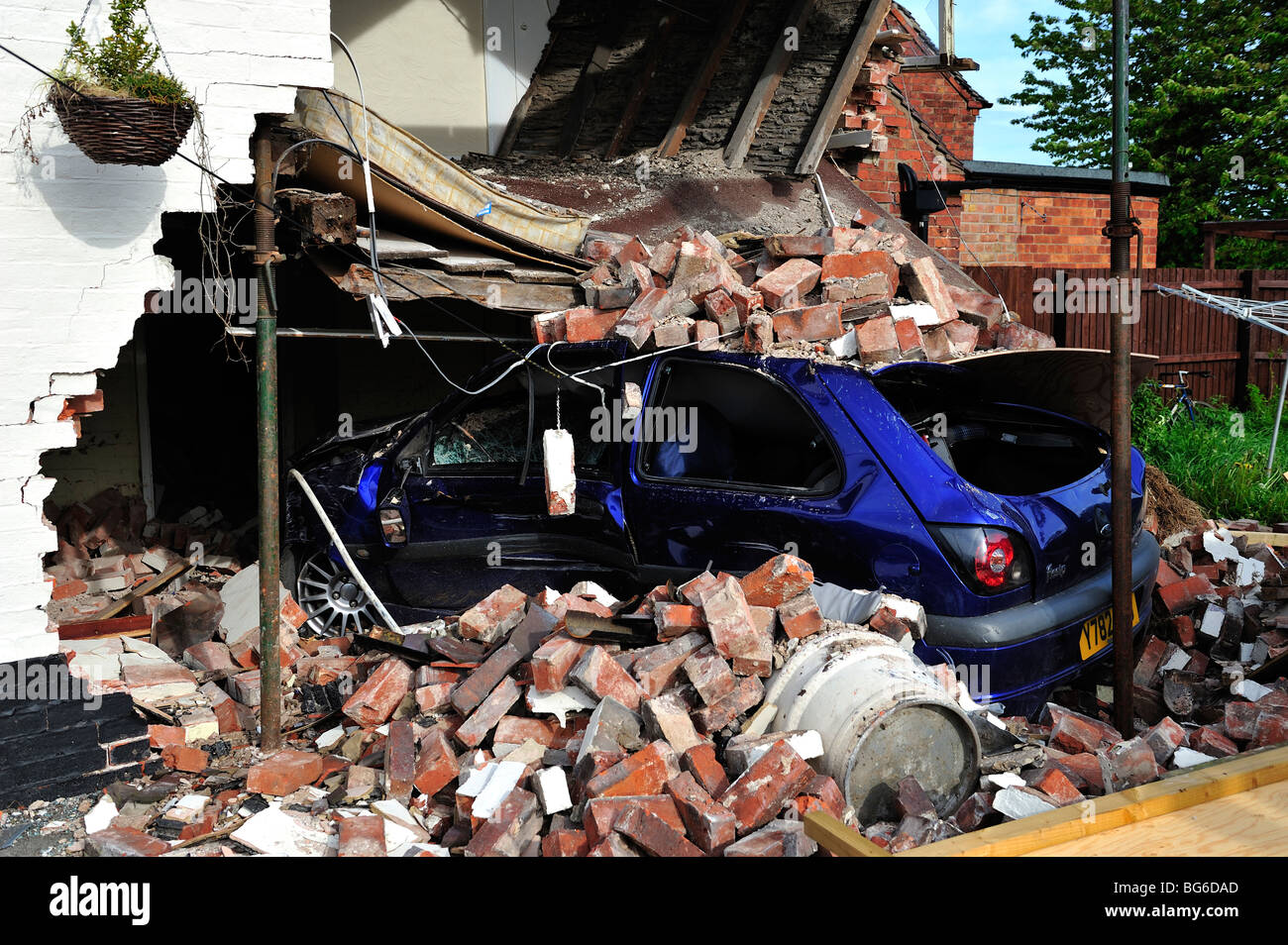 Car crashed into house hi-res stock photography and images - Alamy