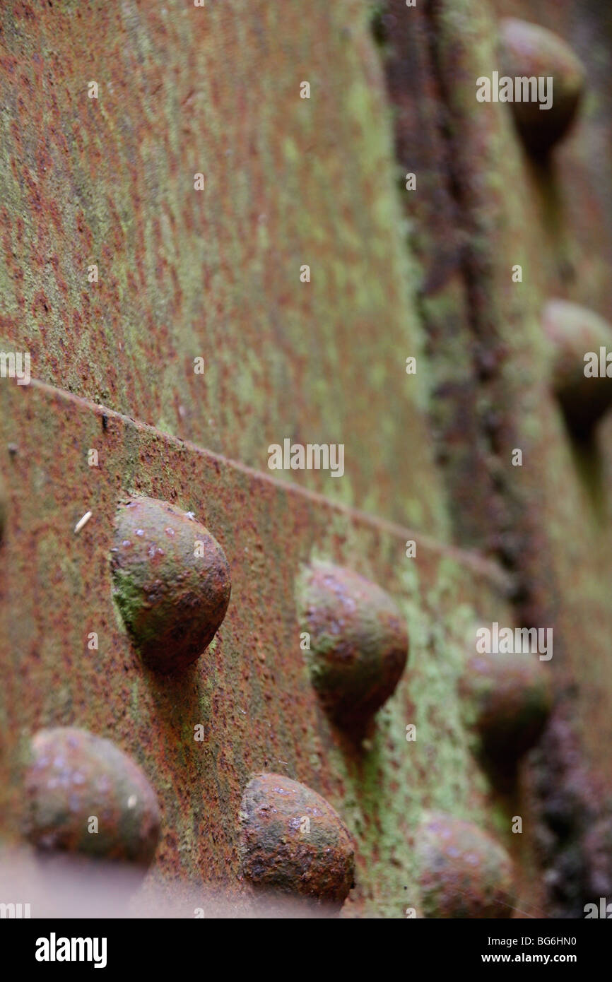 Rusty rivets hi-res stock photography and images - Alamy