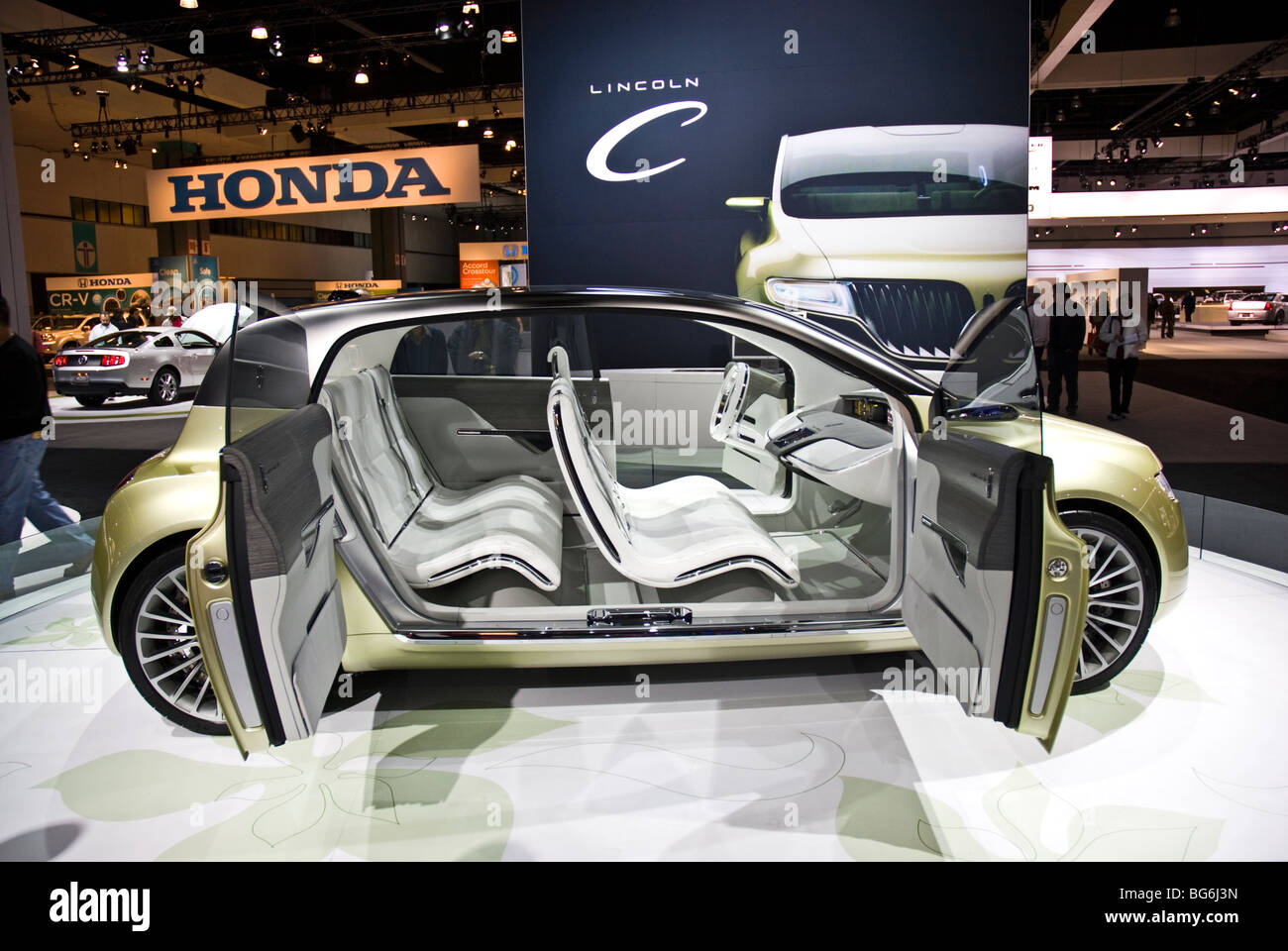 The Lincoln C concept car at the 2009 LA Auto Show in the Los Angeles ...