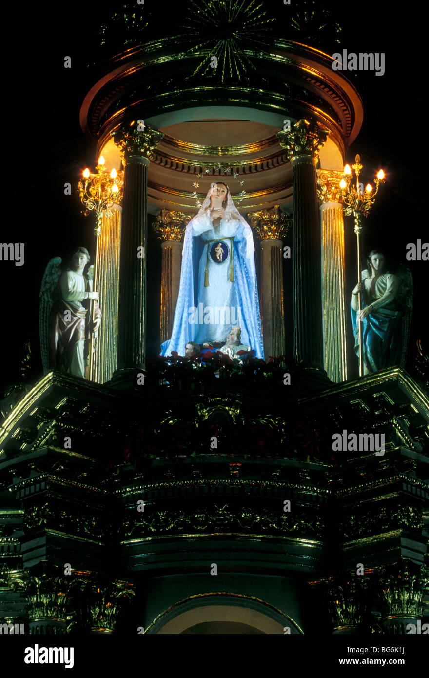 statue of the Virgin Mary, statue, Virgin Mary,maoin altar, altar ...
