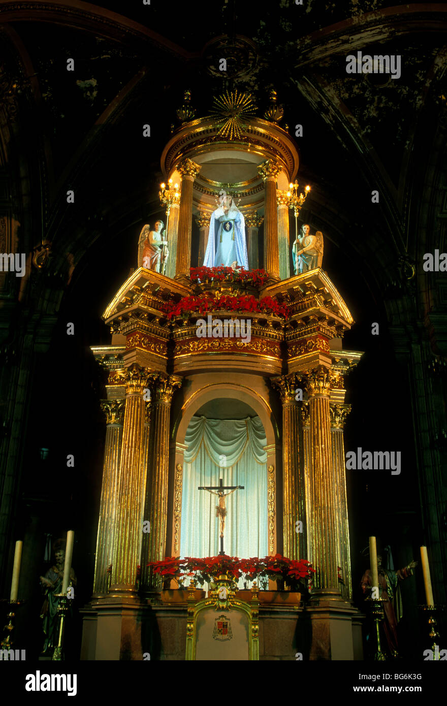 Blessed virgin mary altar hi-res stock photography and images - Alamy