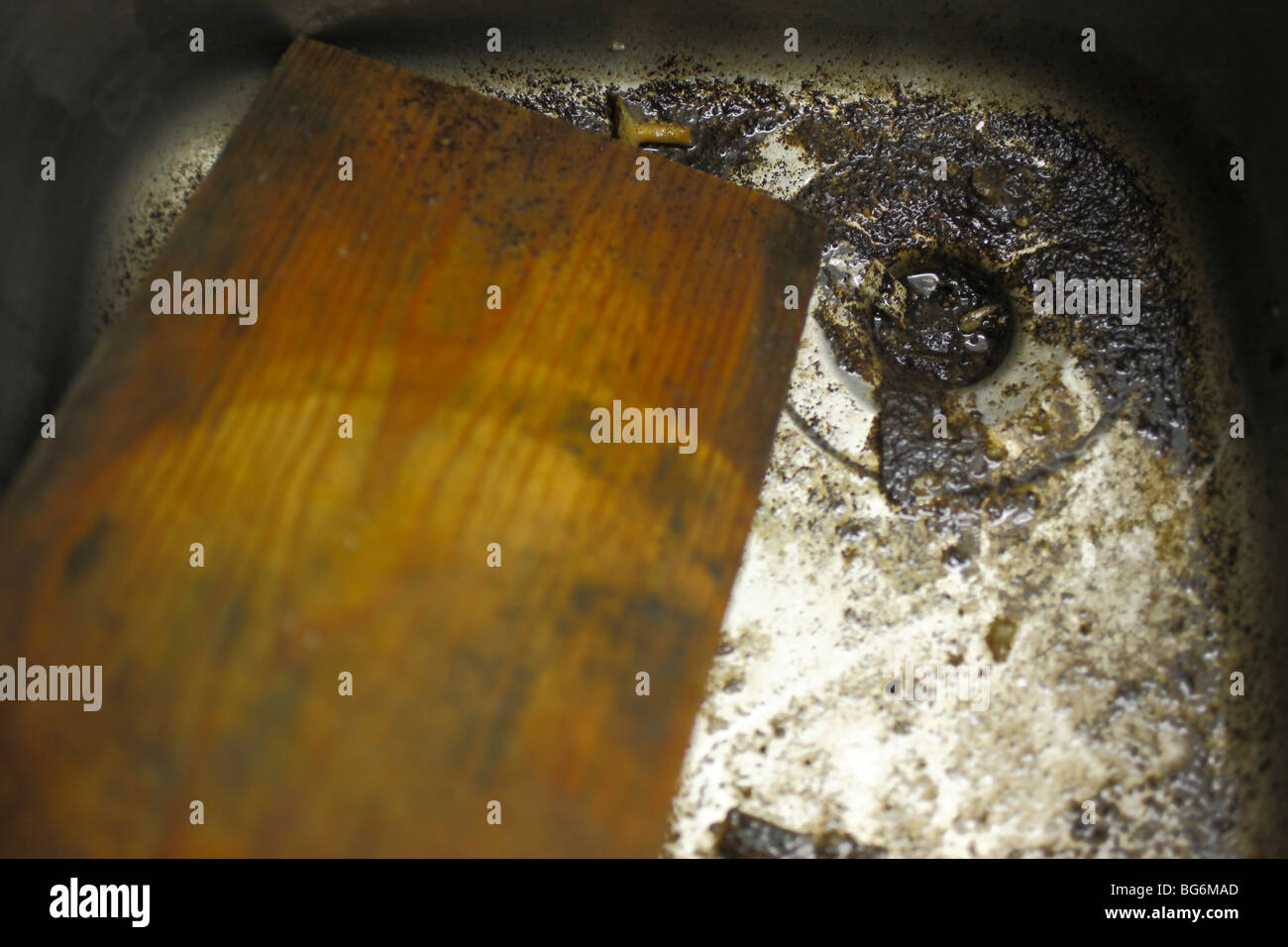Messy chopping board hi-res stock photography and images - Alamy