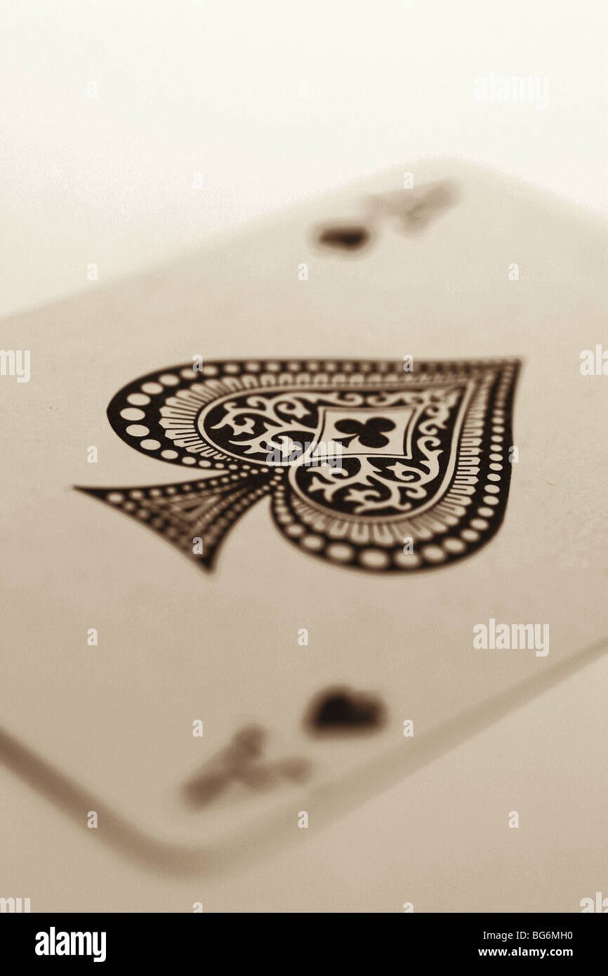 Spade card hi-res stock photography and images - Alamy