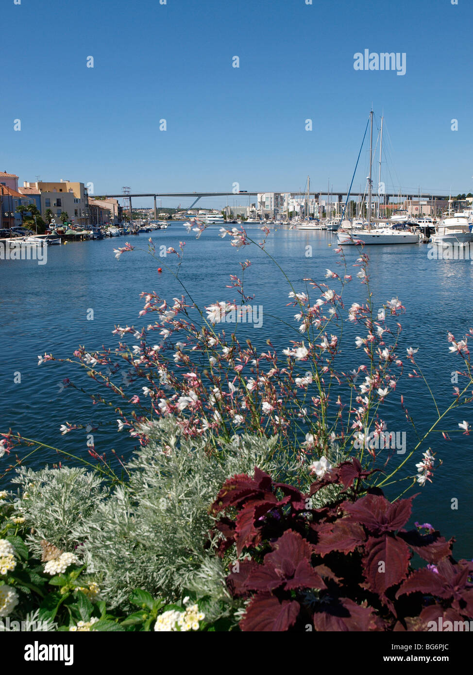 martigues canal view in provence Stock Photo - Alamy