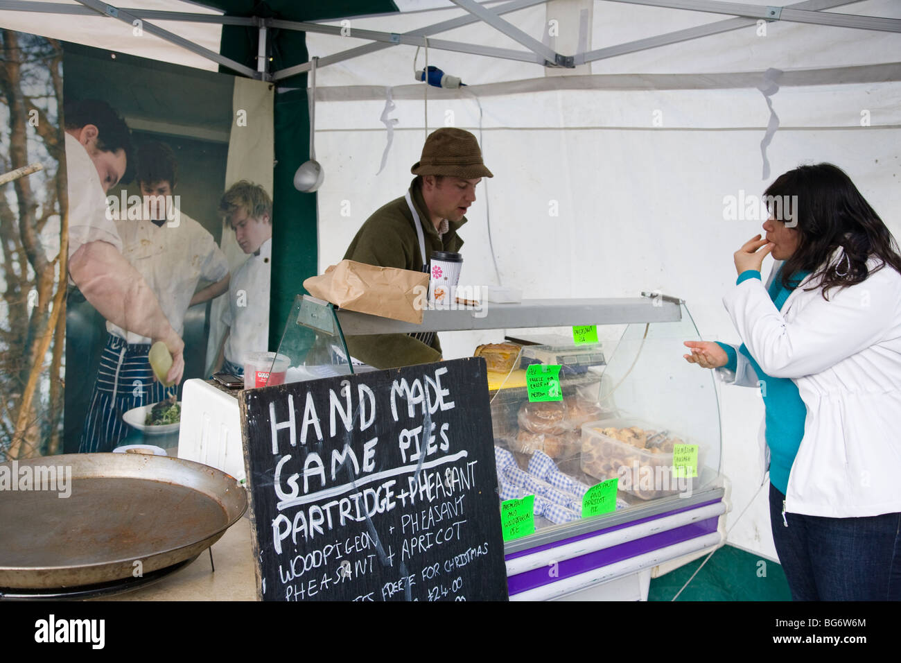 Pies selling hi-res stock photography and images - Alamy
