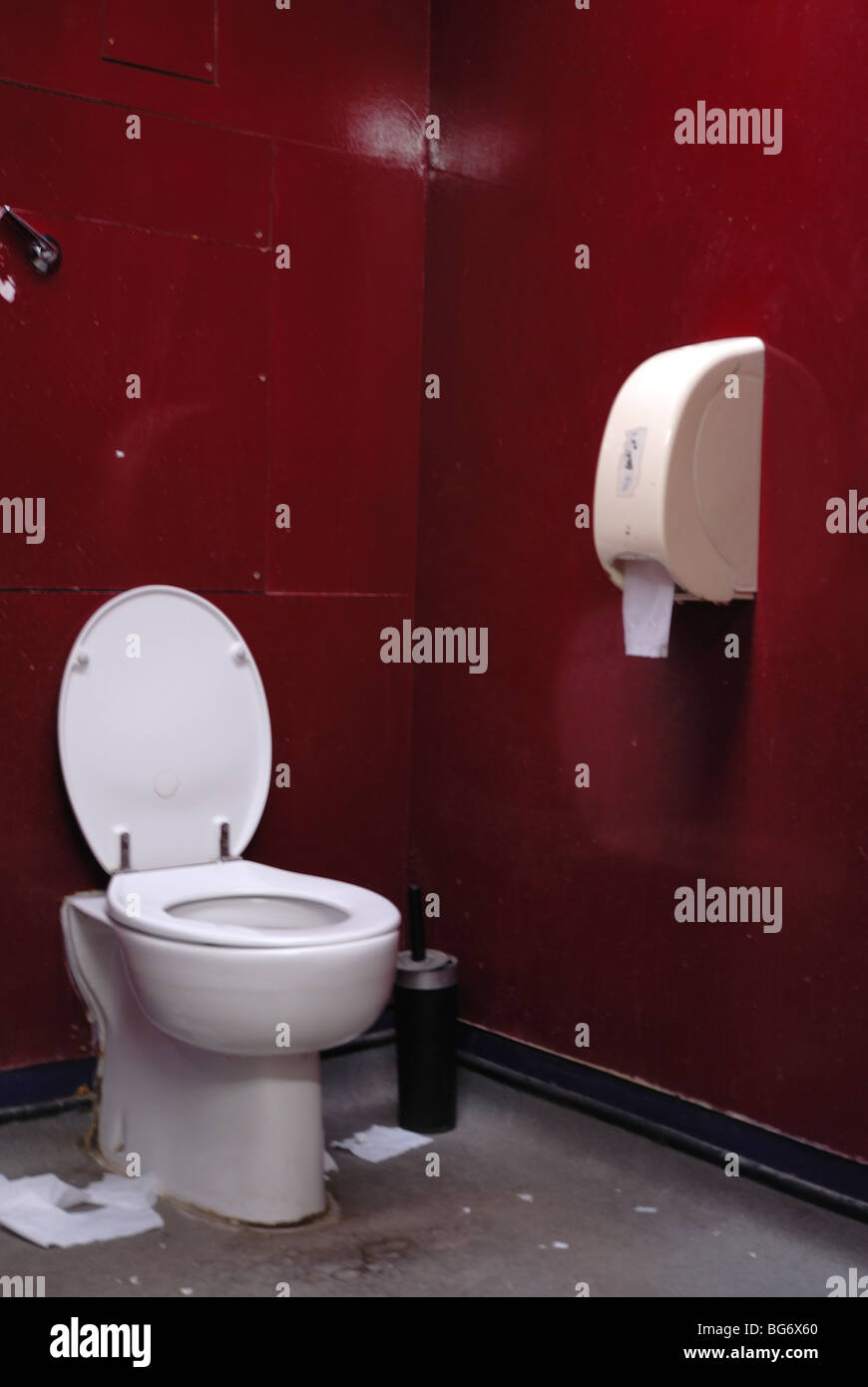 Toilet 1 hi-res stock photography and images - Alamy