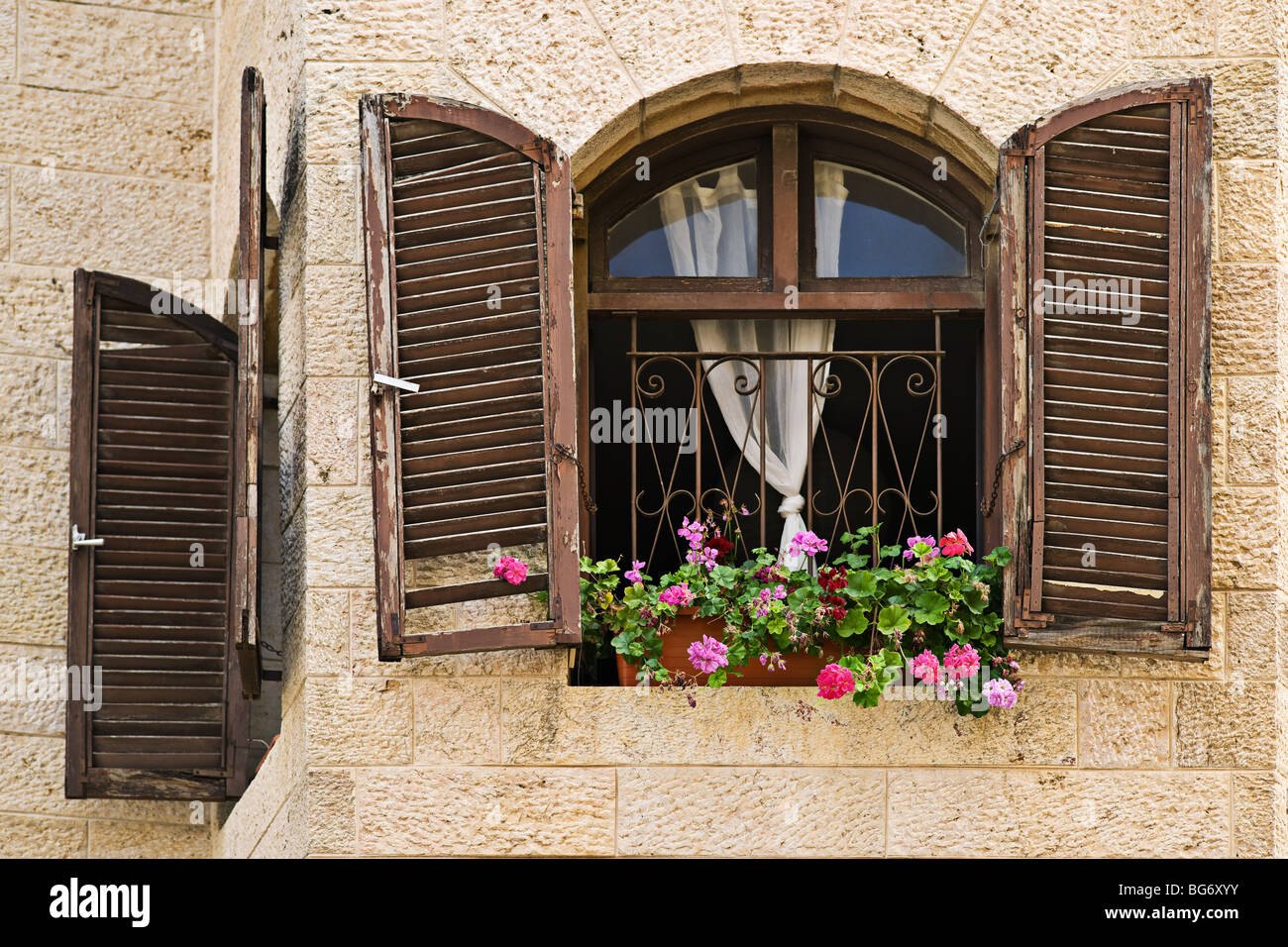 Windows jerusalem old city hi-res stock photography and images - Alamy