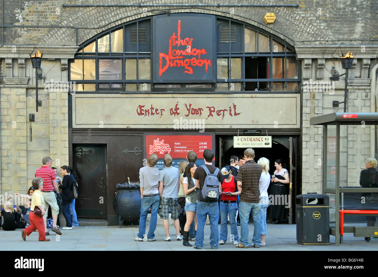 The london dungeon hi-res stock photography and images - Alamy