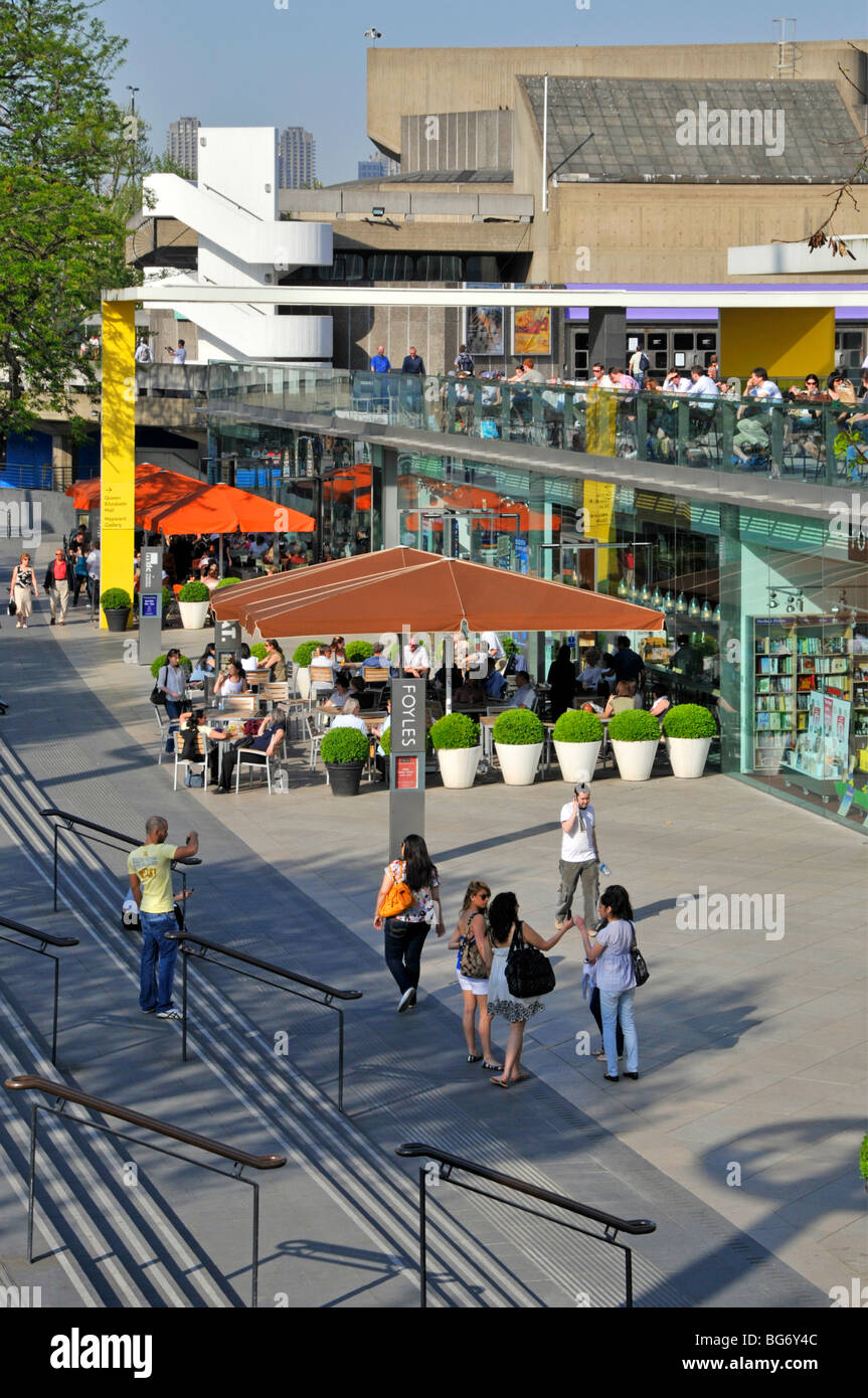 Riverside terrace hi-res stock photography and images - Alamy