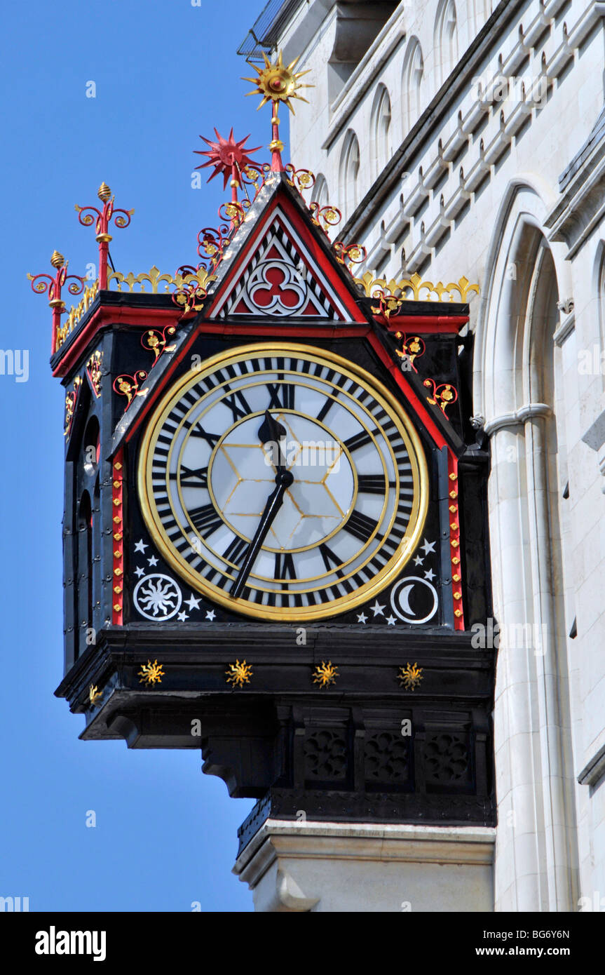 Clock at the Royal Courts of Justice London Stock Photo - Alamy