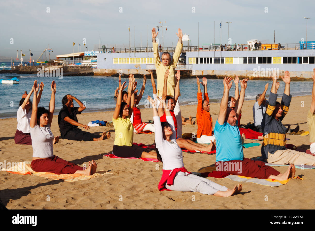 Group exercise beach spain hi-res stock photography and images - Alamy