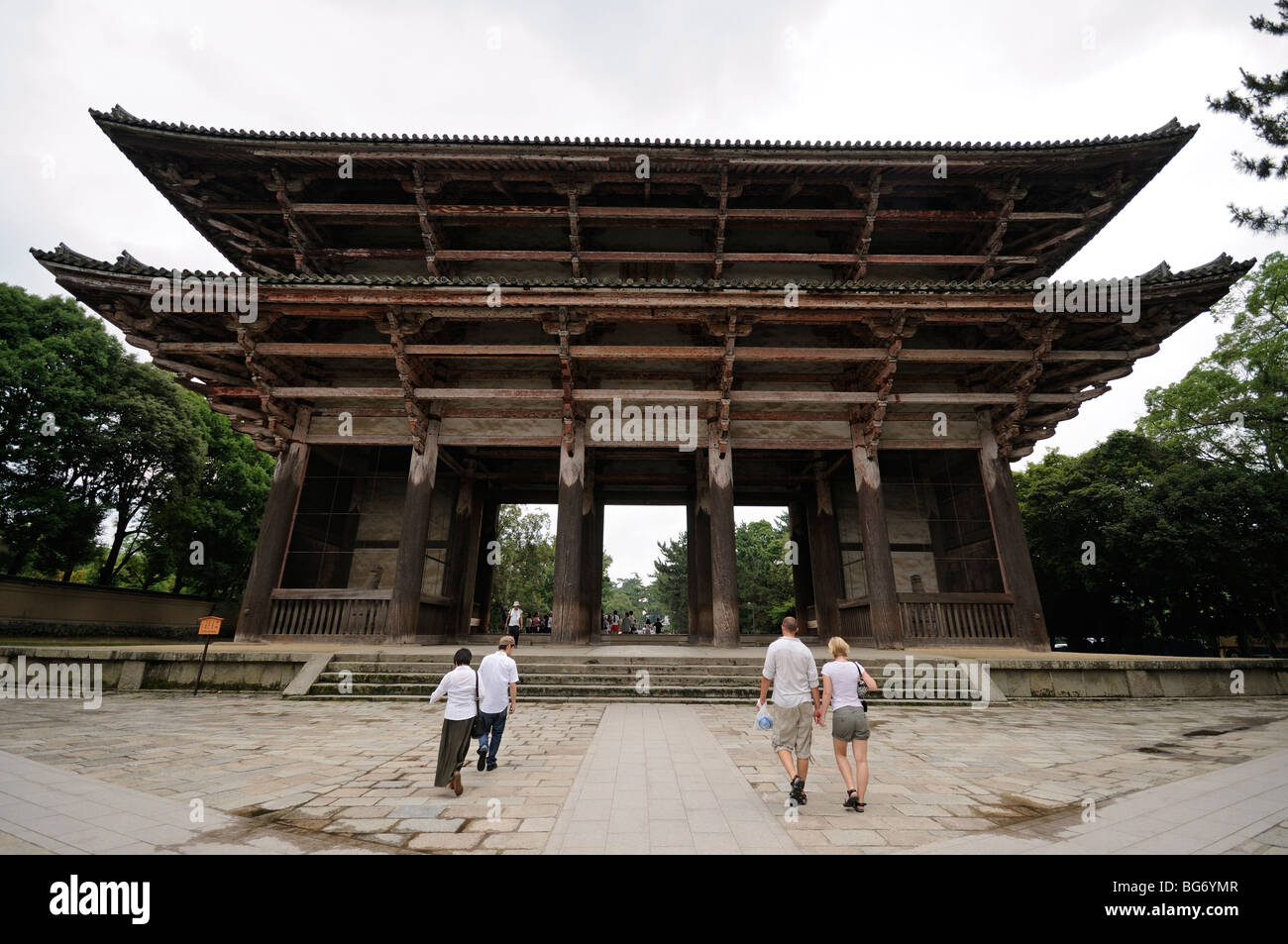 Nandaimon (Great Southern Gate). Todai-ji Temple complex. Nara. Japan ...