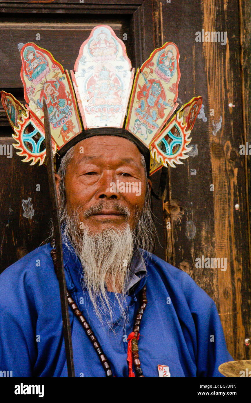 Dongba priest hi-res stock photography and images - Alamy