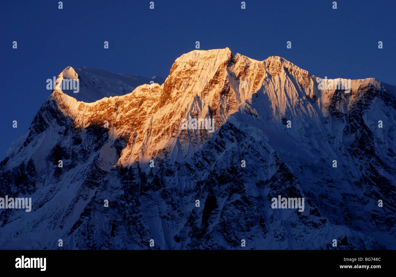 Snowberg hi-res stock photography and images - Alamy