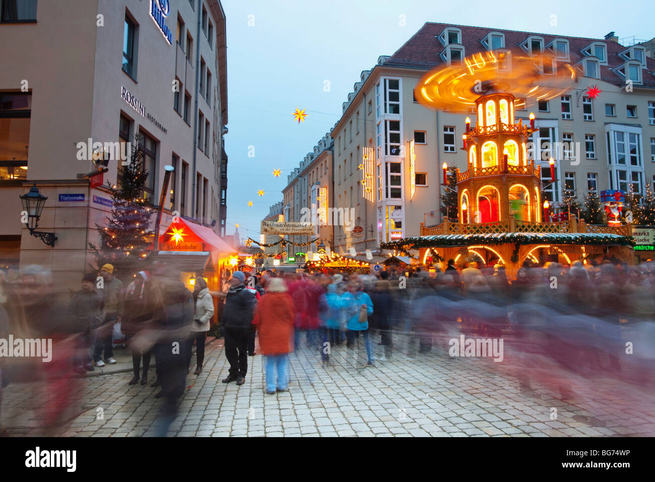 Bustling street scene featuring hi-res stock photography and images - Alamy