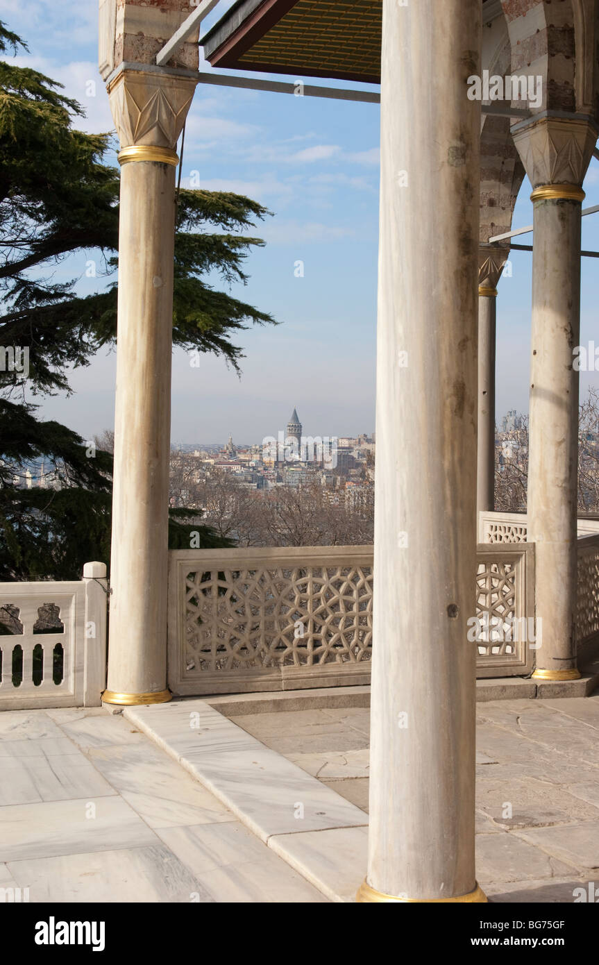 Turkey istanbul topkapi palace columns hi-res stock photography and ...