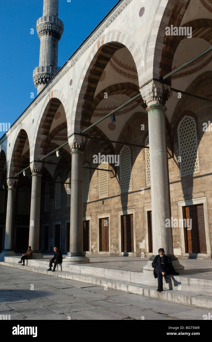 Courtyard of the Blue Mosque, Istanbul, Turkey Stock Photo - Alamy