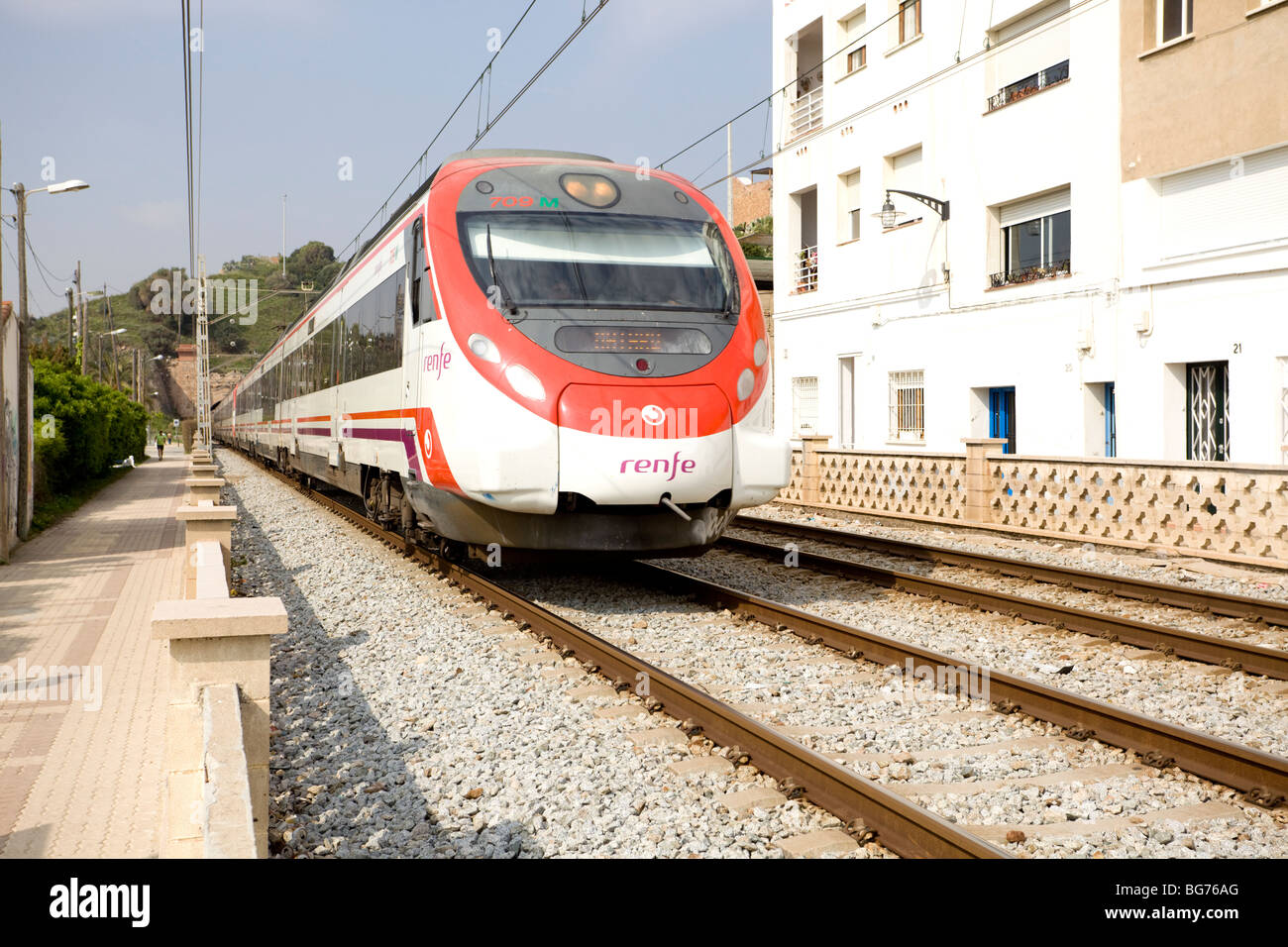 Commuter train hi-res stock photography and images - Alamy