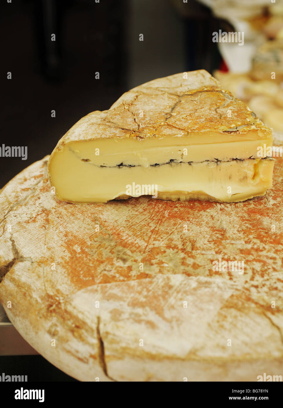 Morbier hi-res stock photography and images - Alamy