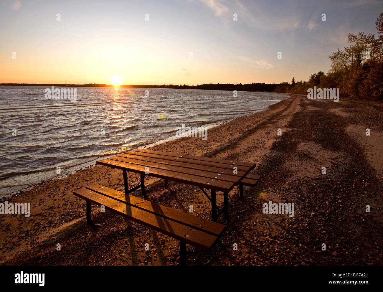 Waves on lake winnipeg hi-res stock photography and images - Alamy