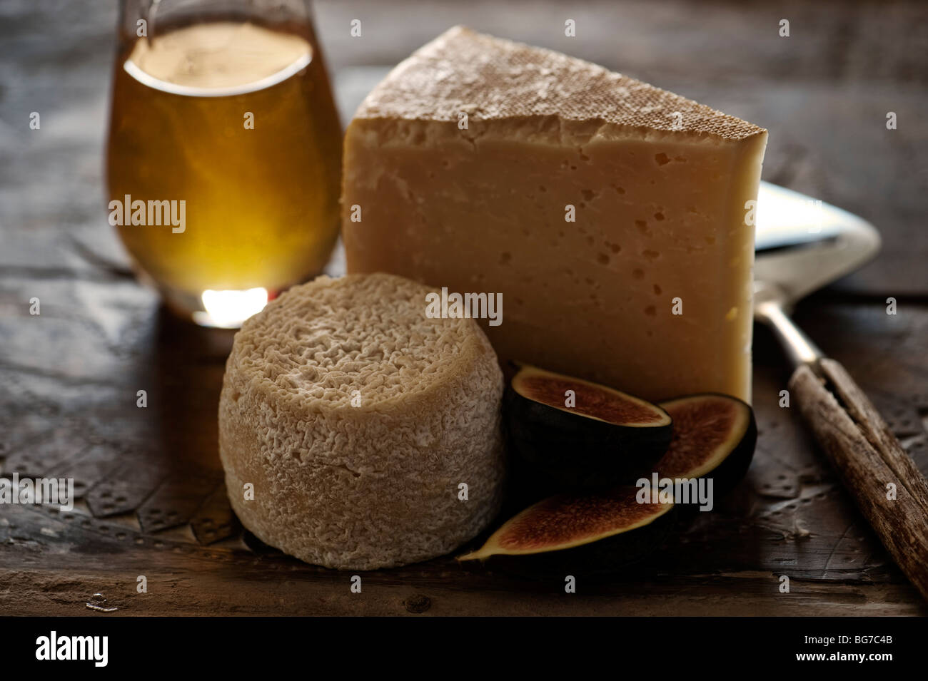 A beautiful display of wine and cheese Stock Photo - Alamy