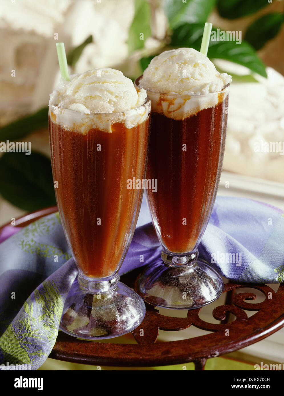 Root beer floats Stock Photo - Alamy