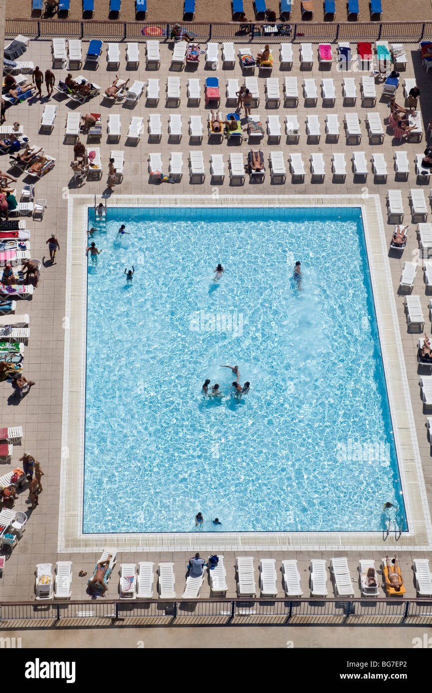 OUTDOOR SWIMMING POOL, BARCELONA, CITY CENTRE: Aerial view of the city ...