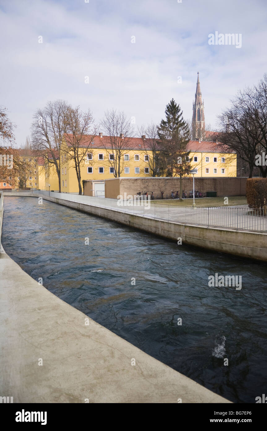 River flowing through Munich, Germany Stock Photo - Alamy