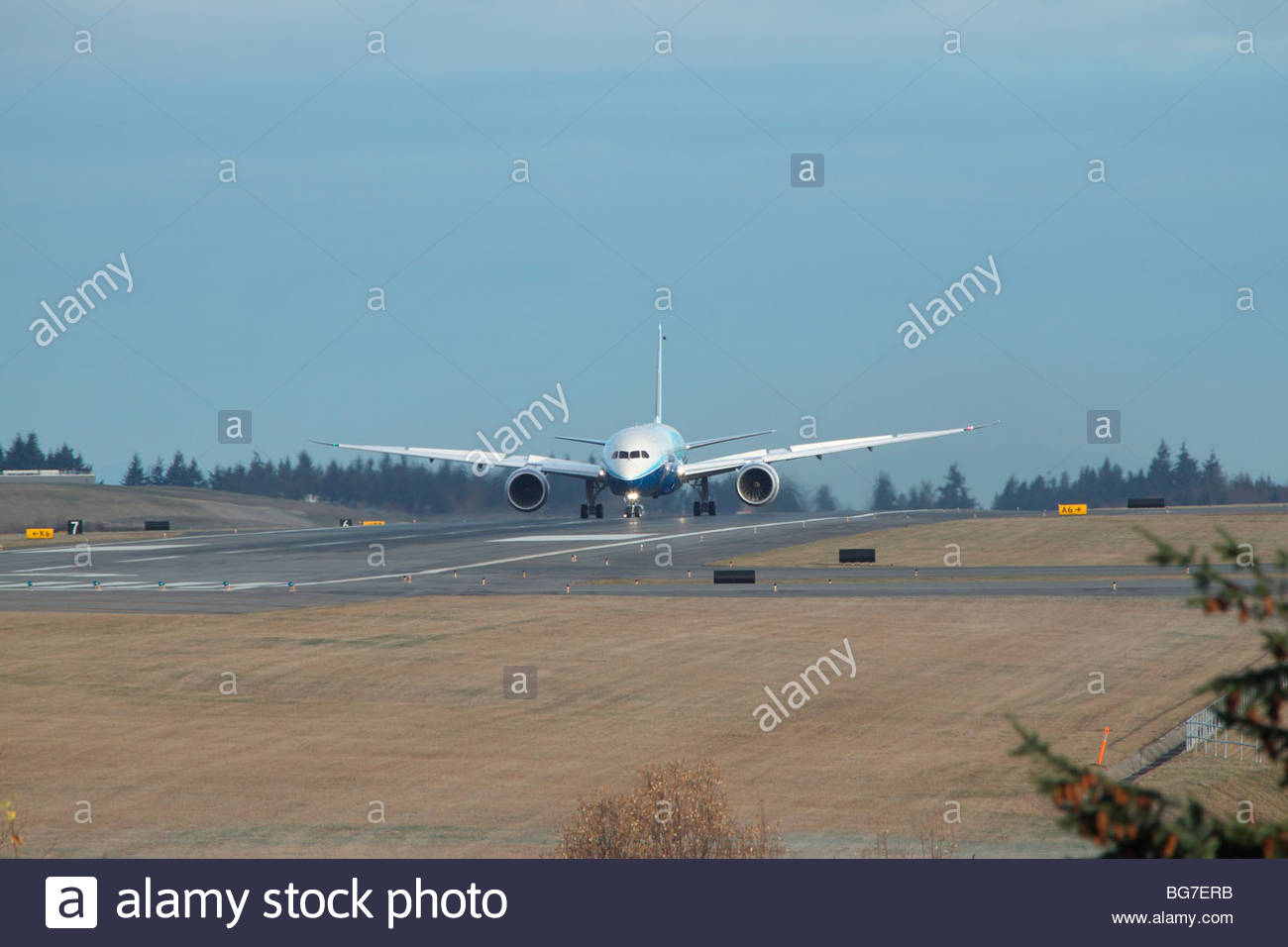 Boeings 787 Dreamliner Stock Photos & Boeings 787 Dreamliner Stock ...
