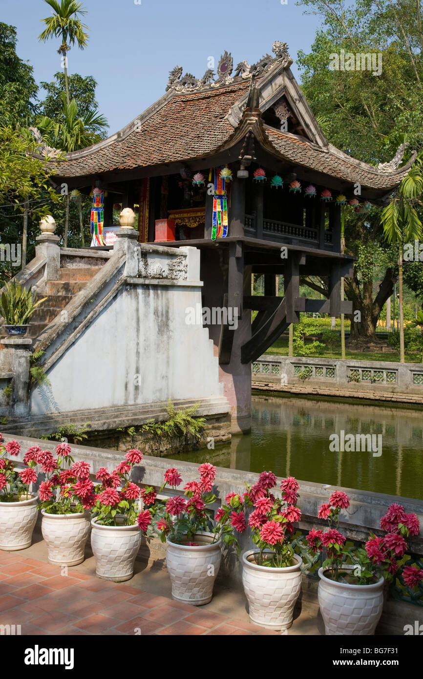 Hanoi Centre Old Quarter One Pillar Pagoda dedicated to Goddess of ...