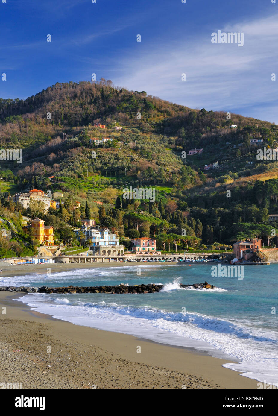Levanto hi-res stock photography and images - Alamy