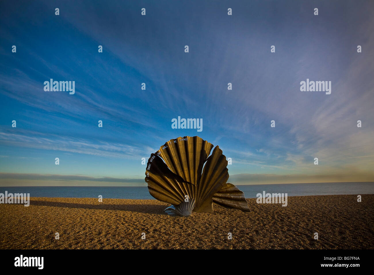 The Scallop Scupture dedicated to Benjamin Britten by artist Maggi ...