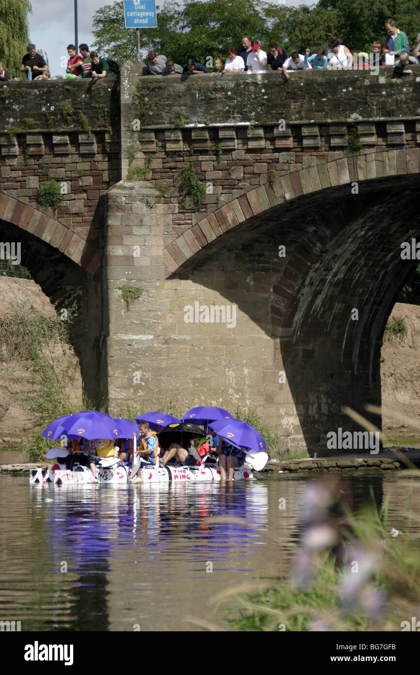 Raft racing hi-res stock photography and images - Alamy