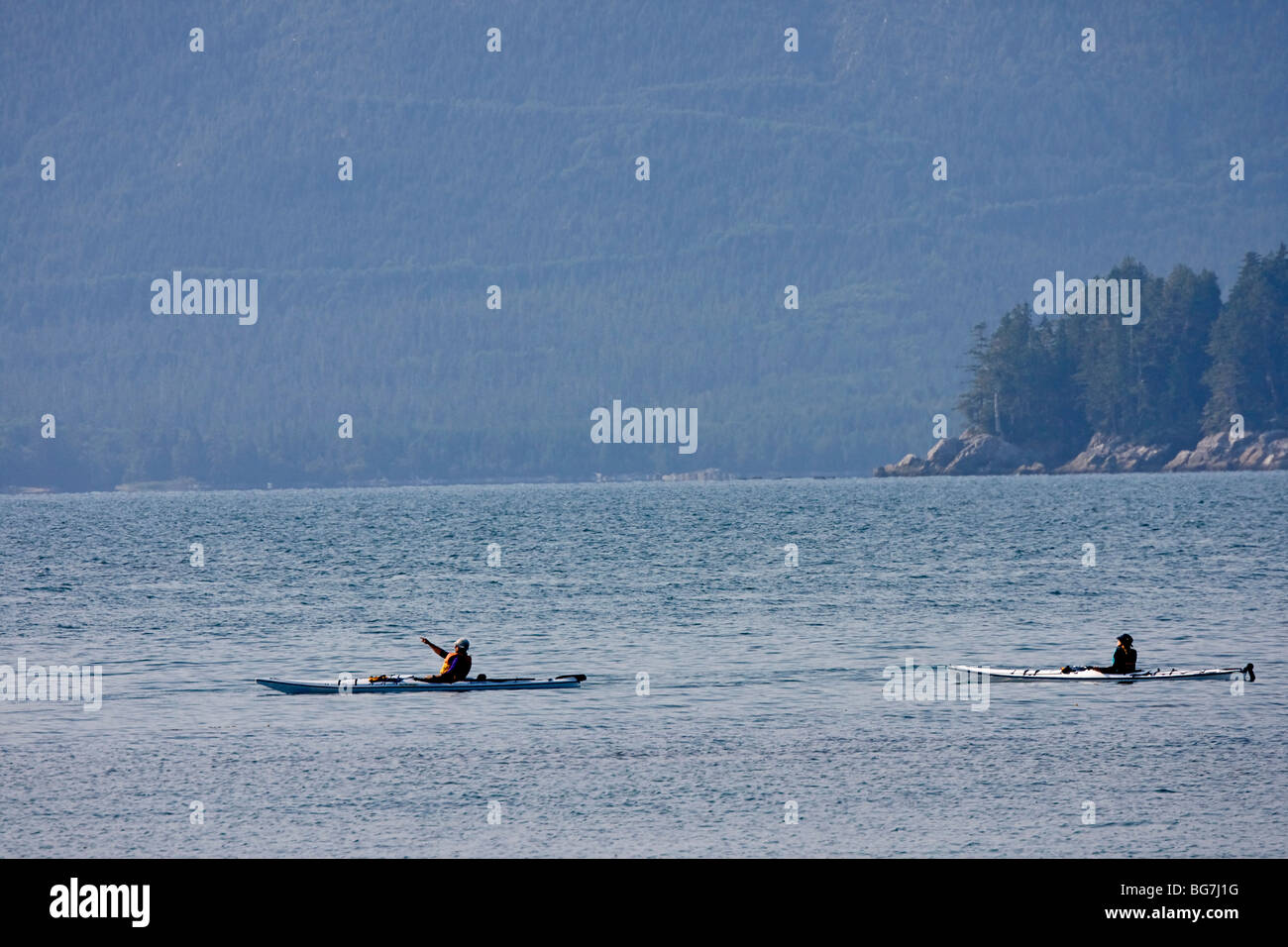 Kayaks in broken islands group hi-res stock photography and images - Alamy