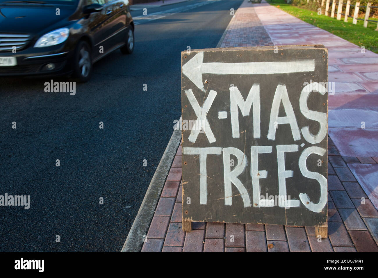 Sign advertising Christmas Trees for sale UK Stock Photo - Alamy